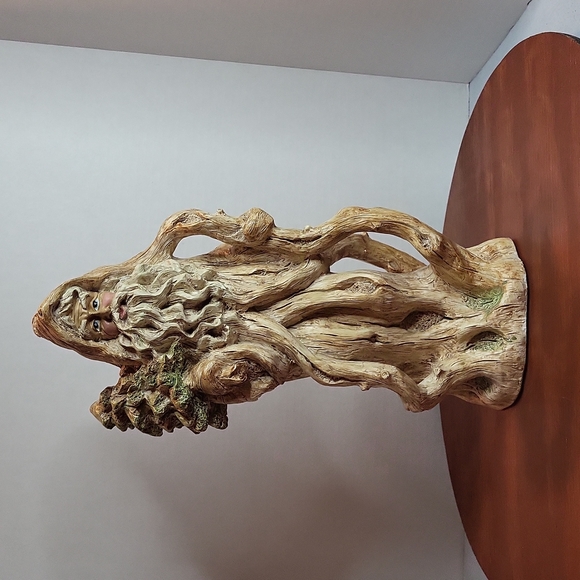 Innovation | Holiday | Santa Resin Tree Figurine | Poshmark